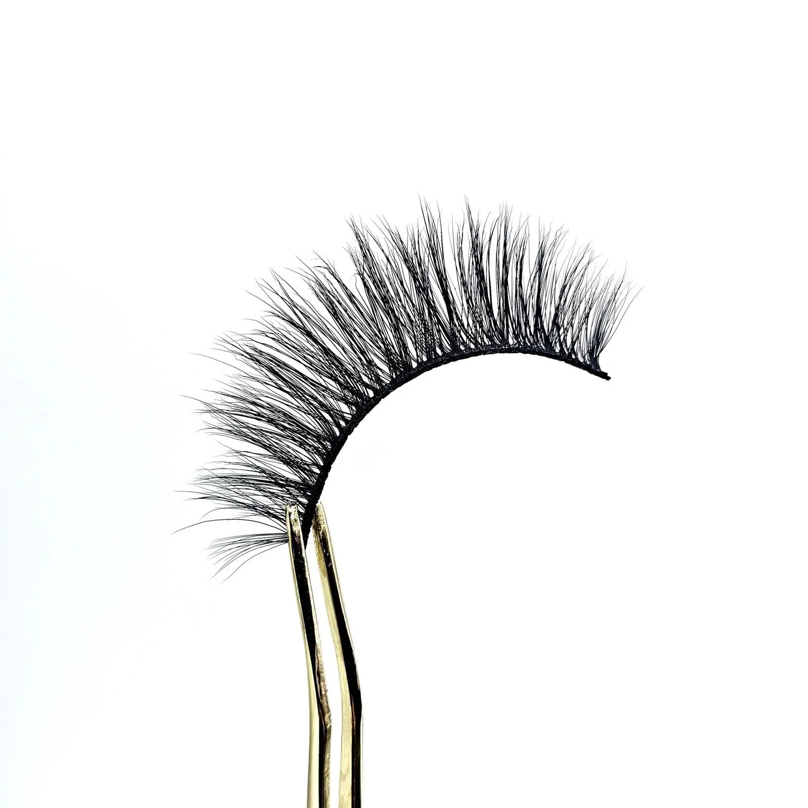 Faux cils effet Œil de Biche Ishyati Beauty